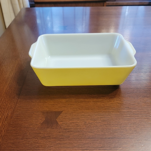 Pyrex | Kitchen | Pyrex Yellow Baking Dish Vintage | Poshmark